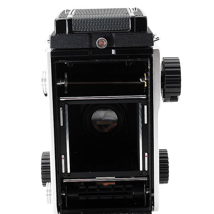 Used Mamiya C220 TLR with 80mm F/2.8 - Good Used Mamiya C220 TLR with 80mm F/2.8 - Good